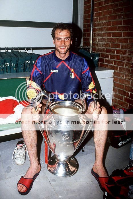 Photo | Classic | Champions League Final 1994 | Milan – Barcelona 4-0 ...